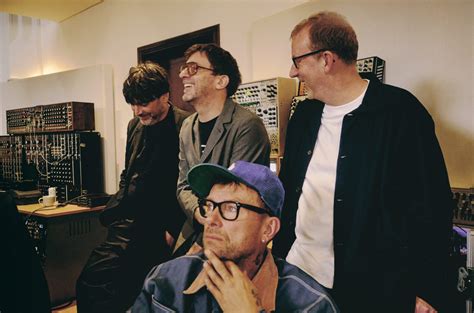 Coldplay ტურნეს აგრძელებს Billboard Georgia ბილბორდ საქართველო