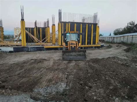 ექსკავატორის ქირაობა გზის გასწორება