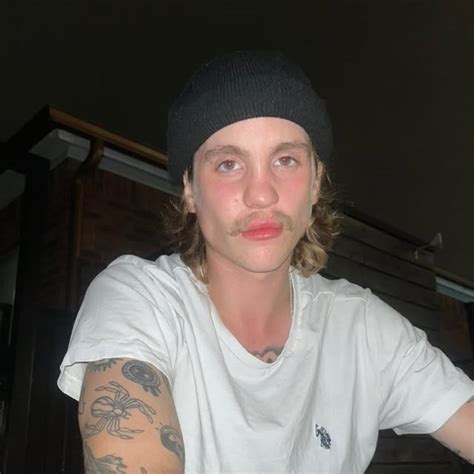 Sativa Sativa 214 • Threads Say More