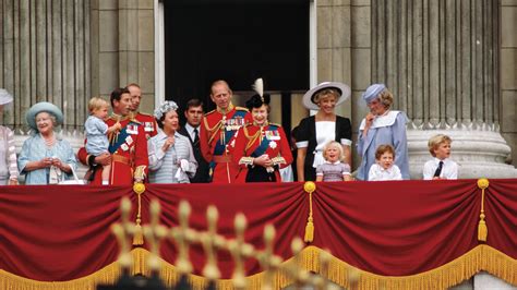 ექსკლუზივი იხილეთ დედოფალ ელისაბედ Ii ის იშვიათი ფოტოები National Geographic ის არქივიდან