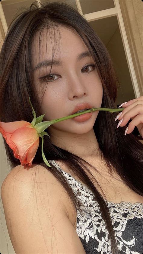 Instagram Story 🥀 Scrolller