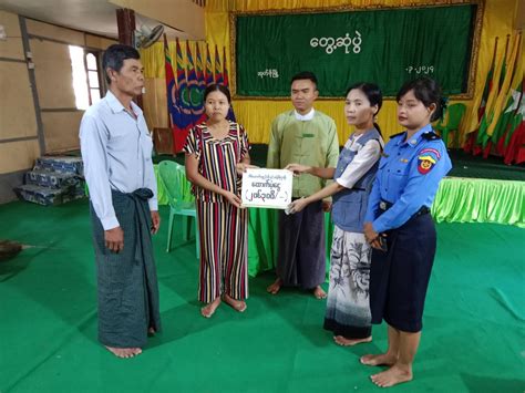 အုတ်ဖိုမြို့နယ်တွင် မီးဘေးသင့်ထောက်ပံငွေပေးအပ် Information And Public Relations Department