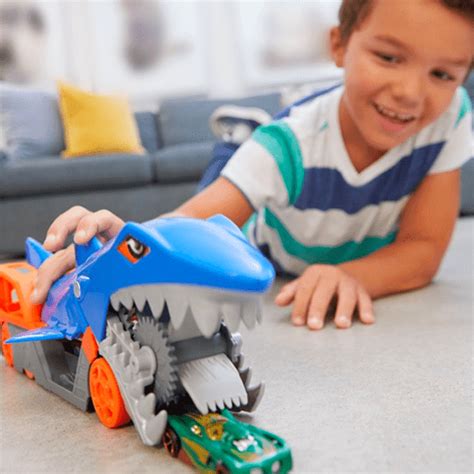 Hot Wheels City Shark Chomp Transporter