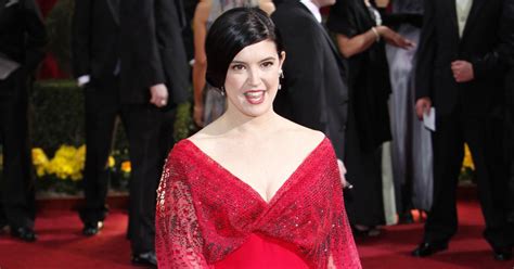 Phoebe Cates 2024 The Former Actress Phoebe Cates Celebrates 61 Today