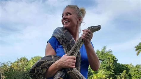 Floridas Burmese Python Bounty Hunters Battle The Invasive Species