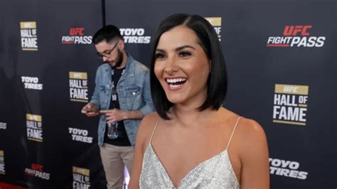 Headshots With Professional Mma And Ufc Reporter Megan Olivi Local 8 Now