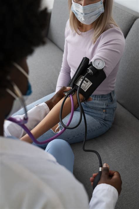 Tensioni I Lartë I Gjakut Hipertensioni Simptomat Dhe Trajtimi