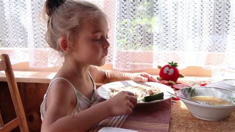 5781 Girl Eating Close Up Stock Videos Footage And 4k Video Clips