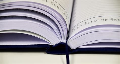 무료 이미지 노트북 쓰기 나선 일기 색깔 사무실 푸른 빈 종이 책 공개 시험 닫다 상표 연구 스케치 디자인 눈 배우다 문서 휴가