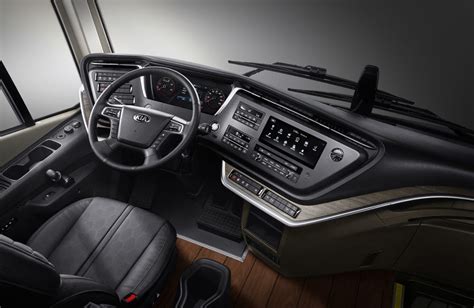 기아차 고급 버스 그랜버드 슈퍼 프리미엄 공개 1억8000만원부터 전자신문