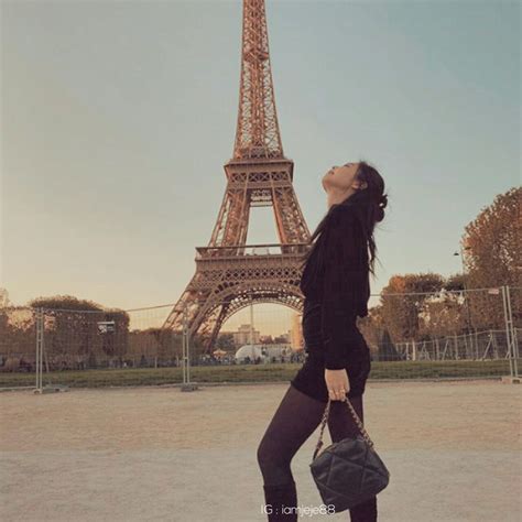 Jennie Blackpink Paris Eiffel Tower Blackpink Photos Blackpink Blackpink Jennie