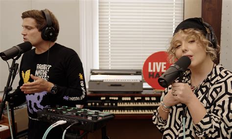 Tom Thum Perform ‘focus On Me Live From Happy