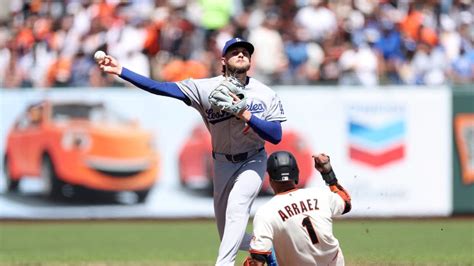 Buy Tickets For Marlins Vs Giants On April 26 Iheart Sports