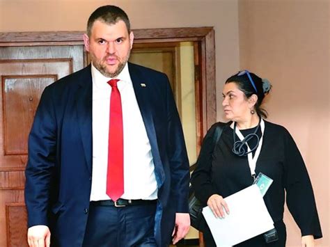 Делян Пеевски на деня на ДПС Най хубавото предстои но за него трябва да се работи при хората