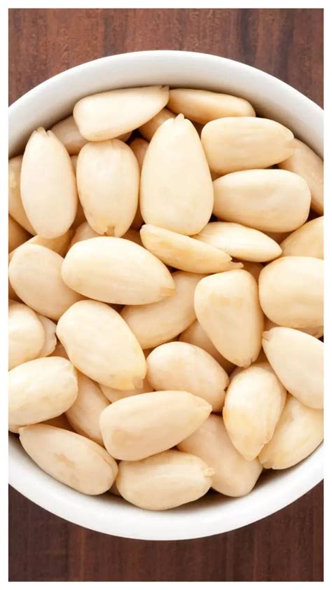 10 Health Benefits Of Almonds And The Right Way To Eat Them Health Benefits Of Almonds Almond