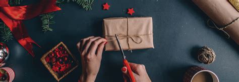 25 Easy Ways To Save Money During The Holidays Sofi