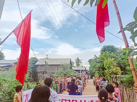 ရွှေနွယ်သွေး သပိတ် စစ်ကြောင်း အကြမ်းဖက် စစ်ကောင်စီ ဖြုတ်ချရေး ချီတက် ဆန္ဒပြ Khit Thit Media