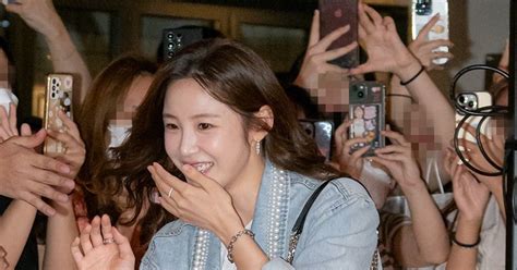 포토 전효성 셀럽의 입장