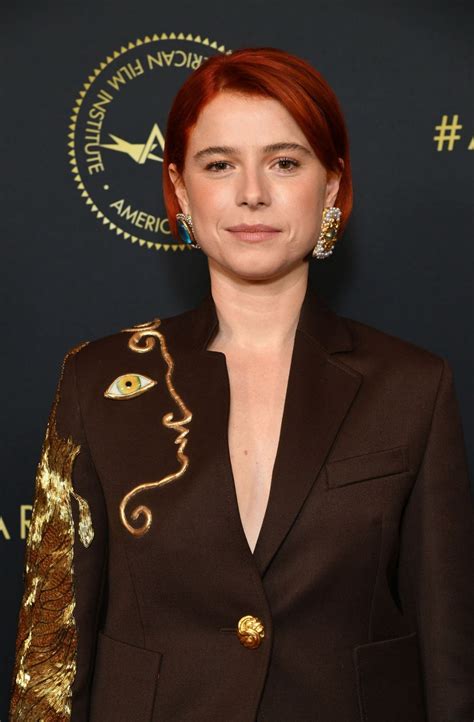 Jessie Buckley Short Hair Cooper Copper Hair On Short Hair Jessie