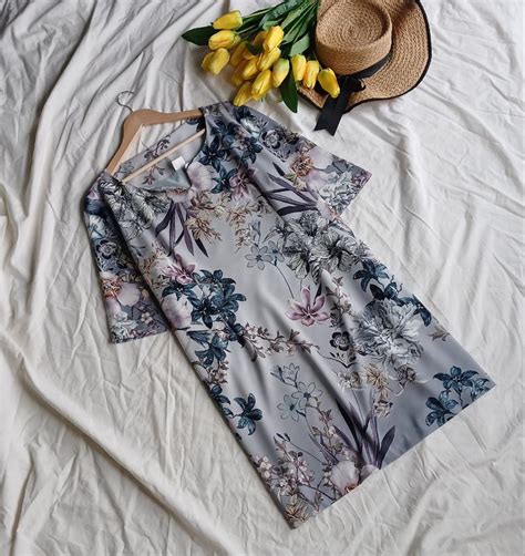 Квіткова сукня міді — ціна 300 грн у каталозі Сукні міді Купити жіночі речі за доступною ціною