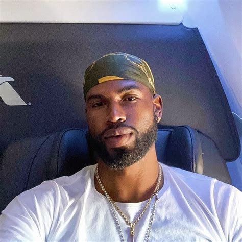 Broderick Hunter On Instagram “its Pye Protect Yo Edges Season 💆🏿‍♂
