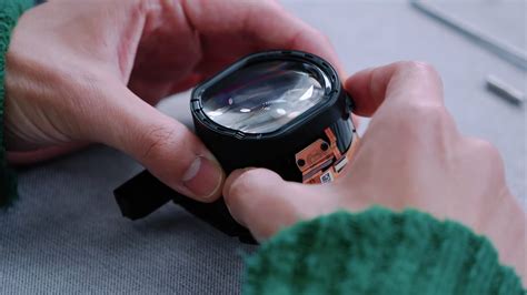 Sonys Psvr2 Teardowns Reveal How The Headset Tracks The Sense Controllers The Verge