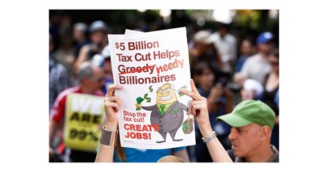 Протестират пред къщи на богаташи в Ню Йорк