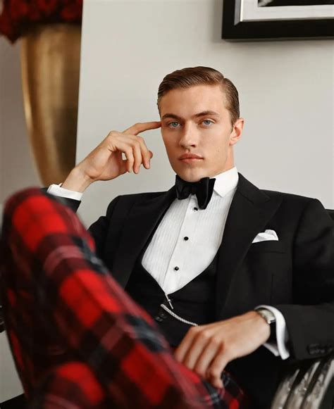 7 Massively Misunderstood Sitcom Characters