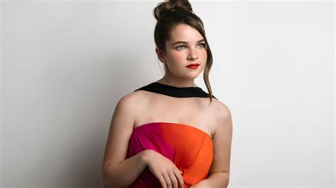 3840x2160 Raegan Revord Phosphor Magazine 2024 4k Hd 4k Wallpapers