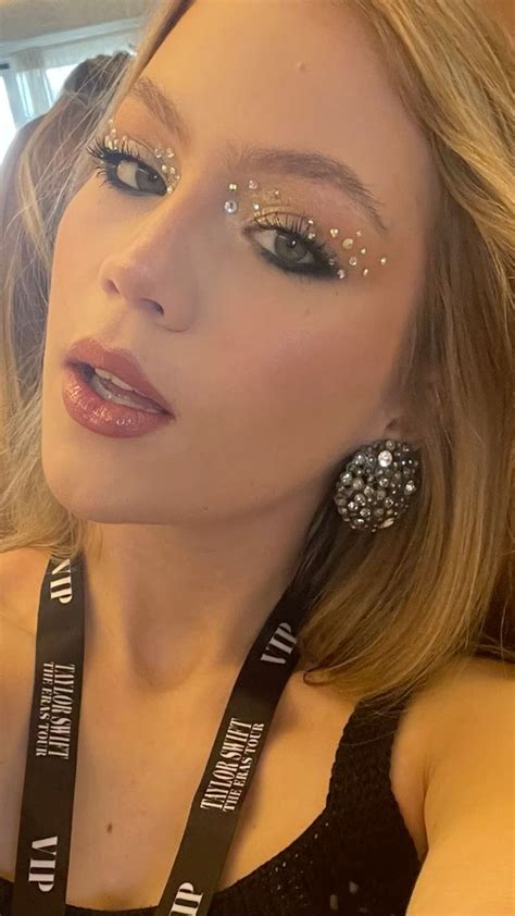 Pin By Mizuki Abc On Hmhas Face Decoration Festival Makeup Glitter