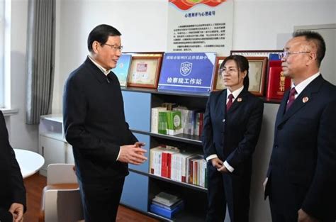最高检检察长应勇：未成年人实施故意杀人等重罪，符合核准追诉条件的，要依法追究刑责凤凰网