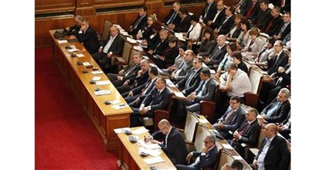 Парламентът обсъжда управленската програма на правителството обновена