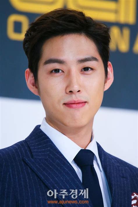 Aju Photo 백성현 클로즈업 사진 모아보기 보이스 제작발표회 아주경제