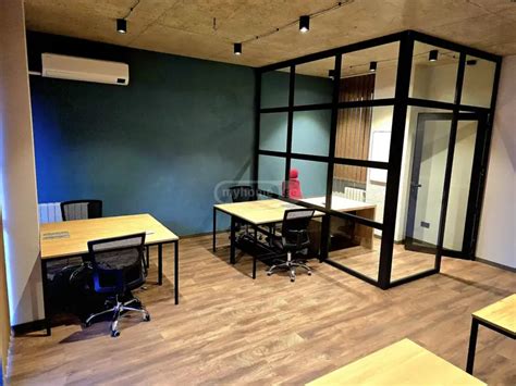 ქირავდება საოფისე კომერციული ფართი საბურთალოზე