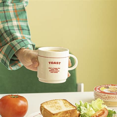 제품 개발 무드에 있는 미라 신님의 핀 제품