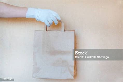 골판지 상자에 다양한 통조림 식품 파스타 및 시리얼 음식 기부 또는 음식 배달 개념 공동체에 대한 스톡 사진 및 기타 이미지 공동체 러시아 병 Istock