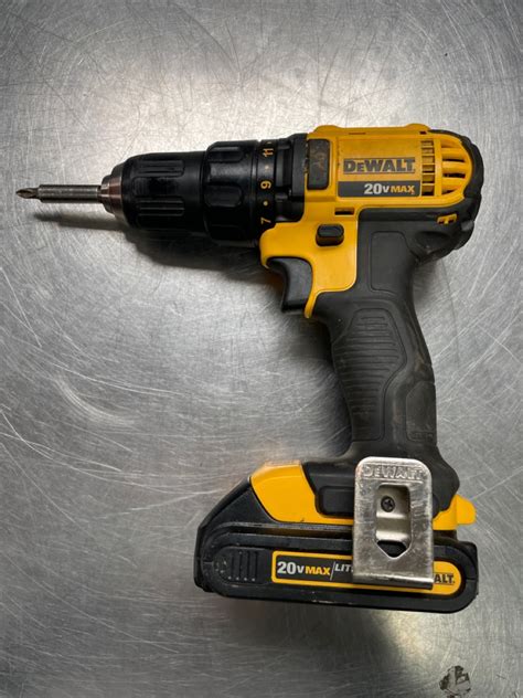 USED DEWALT DCD780 1 2 CORDLESS DRILL DRIVER W 1 BATTERY Good Buya
