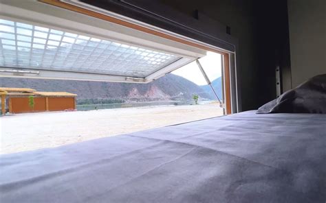 夜宿澜沧江畔，早起做饭 楠哥越山丘 楠哥越山丘 哔哩哔哩视频