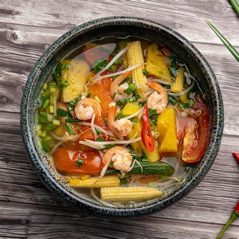 Cách Nấu Canh Chua Tôm Ngon Tuyệt