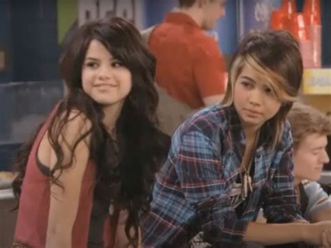 Wizards Of Waverly Place Showrunner Confirms Long Standing Fan Theory About Selena Gomezs Character