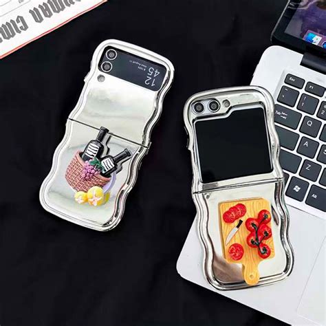 삼성 갤럭시 Z플립5 Z플립4 Z플립3 메탈릭 미러 웨이브 실리콘 음식모형 그립톡 지플립5 지플립4 지플립3 제트플립5 제트플립