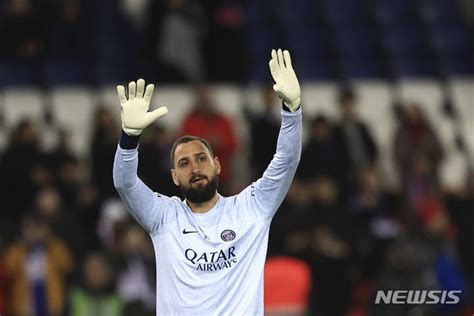 프랑스 Psg 축구팀 골키퍼 돈나루마 아파트 무장강도