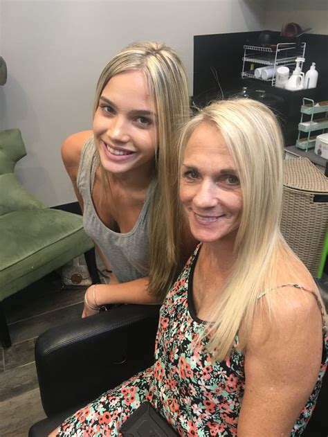 Blonde Highlights Mom And Daughter Looks With Long Hair Great Color