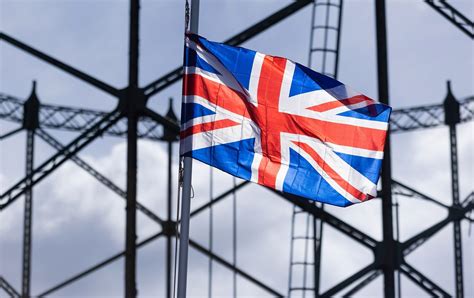 Британия заявила что прекратит импорт российского СПГ что известно Новости Section Ukr Net