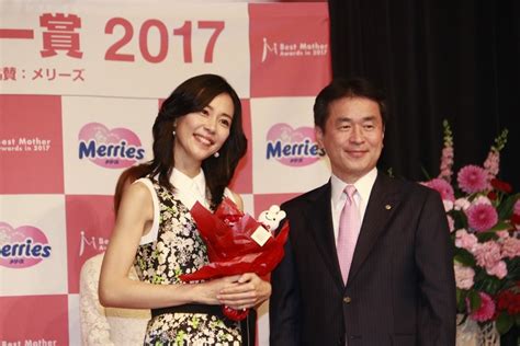 【写真 7 22枚】後藤真希：第2子出産後初の公の場「毎日が幸せでいっぱい」 ベストマザー賞受賞 Mantanweb（まんたんウェブ）