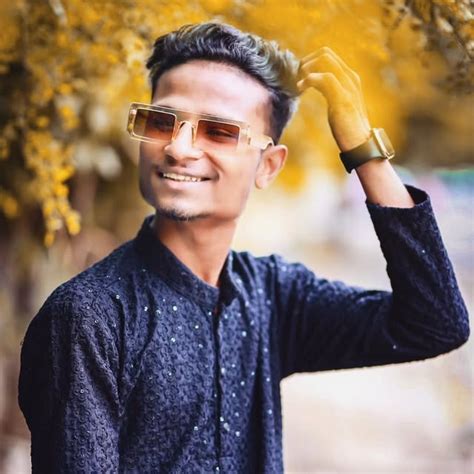 ‎عمراں خان‎ I K Clicks • Threads Say More