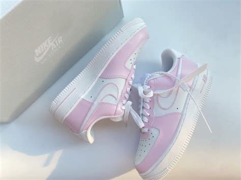 아트홍 Art Hong 나이키 에어포스1 💕파스텔핑크 Off타이 커스텀 운동화 위시버킷