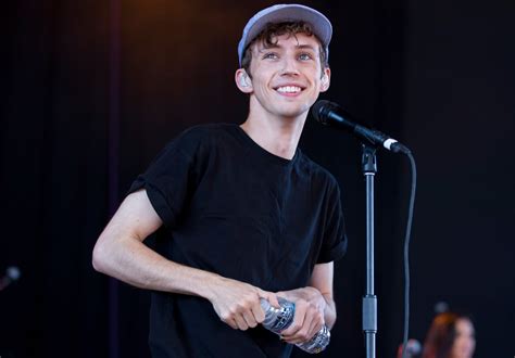 Cute Pictures Of Troye Sivan Popsugar Celebrity