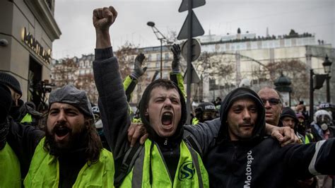 Who Are The Gilets Jaunes The Yellow Vest Protesters Causing Chaos In