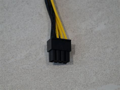 Pci E 6 Pin Zu 8 Pin Gpu Grafikkarten Adapter Acheter Sur Ricardo